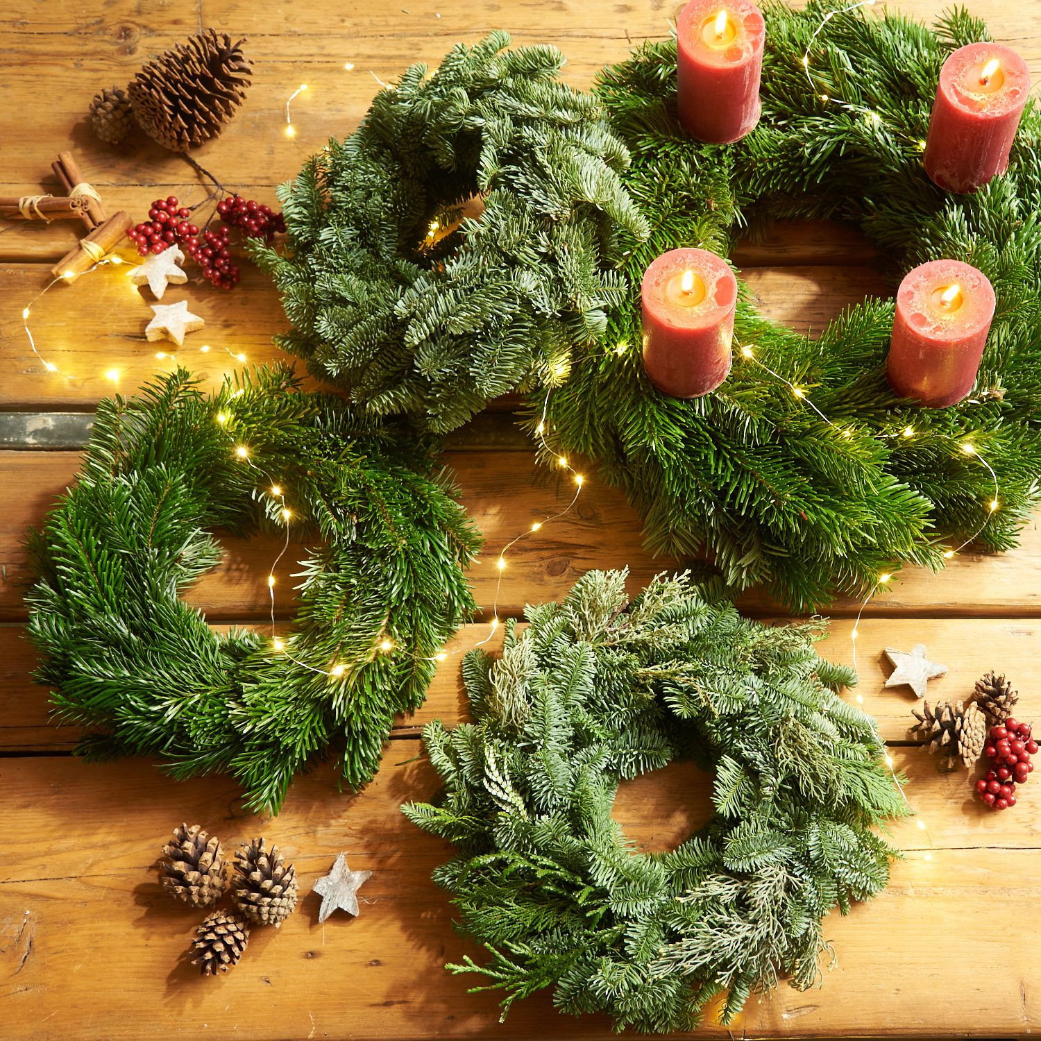 Weihnachtskranz Adventskranz - Kränze in verschiedenen Sorten günstig ...